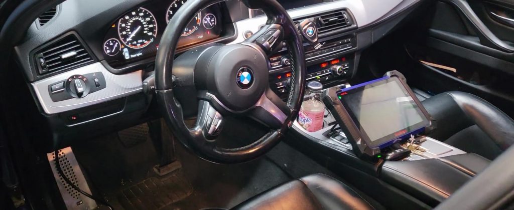 Register 2015 BMW 528i battery replacement procedure by Autel MaxiIM ...