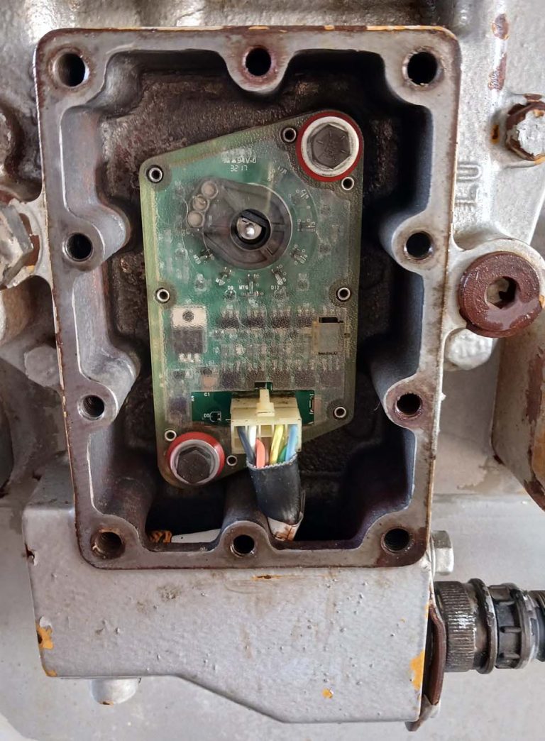 CID 700 FMI 2 – Transmission Gear Sensor Abnormal, Intermittent, or ...